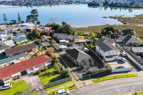 Property value - 63 Edgewater Drive, Pakuranga - realestate.co.nz