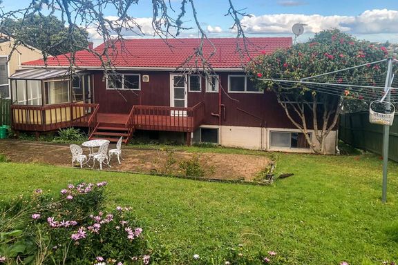 Property value - 5 Busbridge Place, Hillcrest - realestate.co.nz