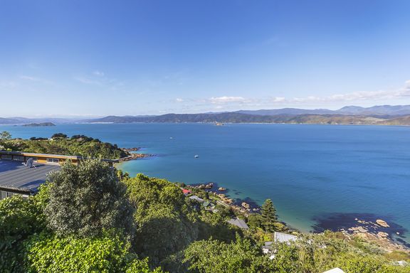 Property value - 168 Nevay Road, Karaka Bays - realestate.co.nz