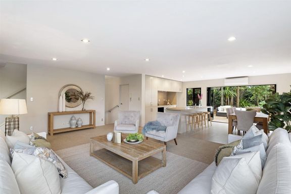 Property value - 2/71 Pupuke Road, Northcote - realestate.co.nz