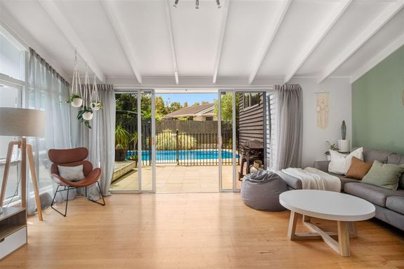 Property value - 12 Freyberg Place, Howick - realestate.co.nz