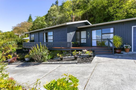 Property value - 30 Shera Street, Acacia Bay - realestate.co.nz