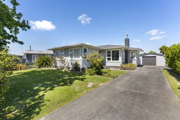 Property value - 38 Catlins Crescent, Milson - realestate.co.nz