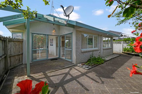 Property value - 1/1 Amberwood Drive, Northpark - realestate.co.nz