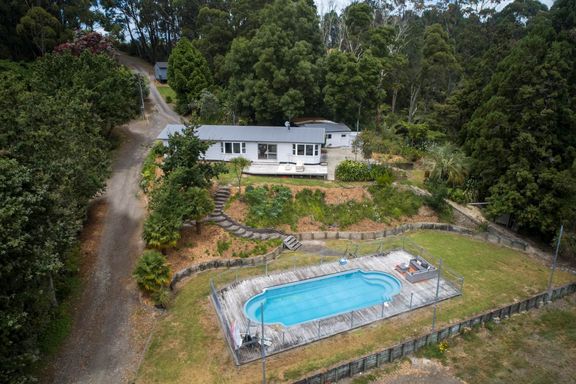 Property value - 320 Paremoremo Road, Paremoremo - realestate.co.nz