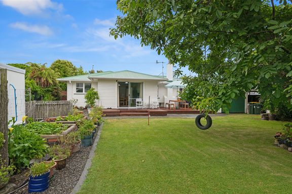Property value - 76 Queen Street West, Levin - realestate.co.nz