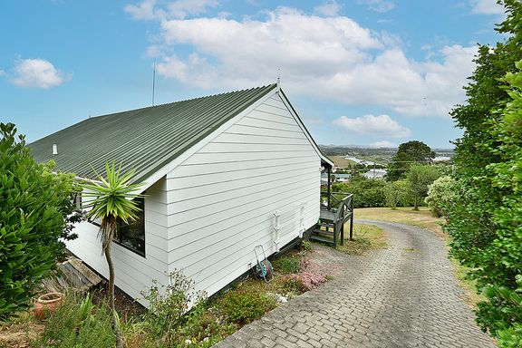 Property value - 30 Hand Road, Helensville - realestate.co.nz