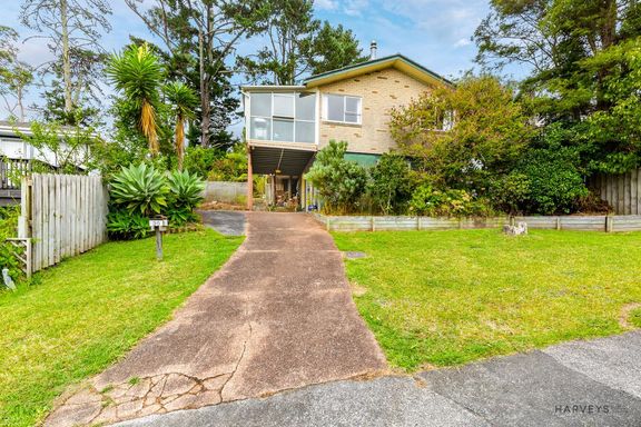 Property value - 30 Staincross Street, Green Bay - realestate.co.nz