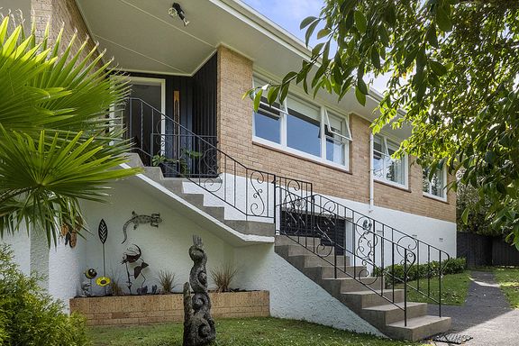 Property value - 87 Gowing Drive, Meadowbank - realestate.co.nz