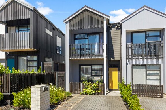 Property value - 15 Wai Place, Massey - realestate.co.nz