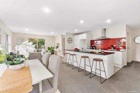 Property value - 70 Popokatea Drive, Takanini - realestate.co.nz