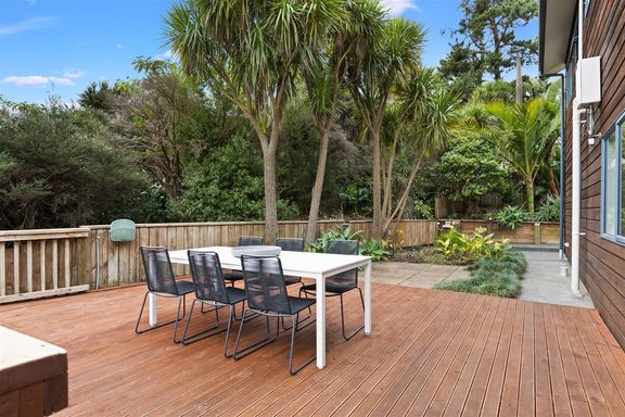 Property value - 46 Ballymore Drive, Pinehill - realestate.co.nz