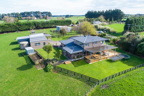 Property value - 695 Sandon Road, Halcombe - realestate.co.nz
