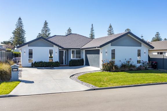 Property value - 14 Aparima Place, Te Awa - realestate.co.nz