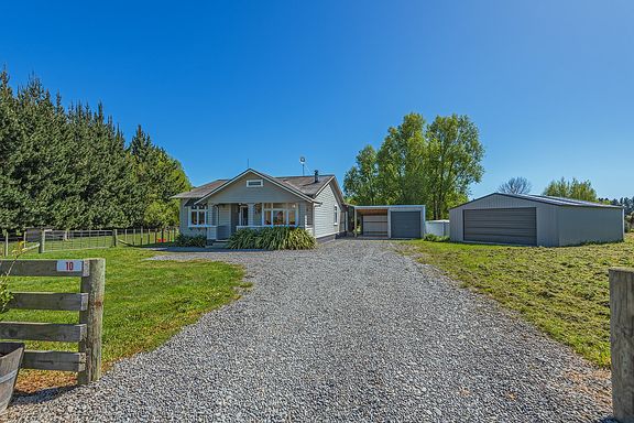 Property value - 10 Barton Street, Halcombe - realestate.co.nz