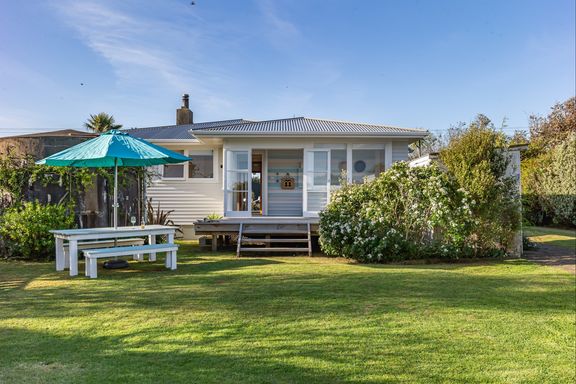 Property value - 579 Waitarere Beach Road, Waitarere Beach - realestate ...