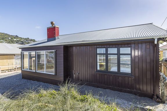 Property value - 1/48 Lyall Parade, Lyall Bay - realestate.co.nz