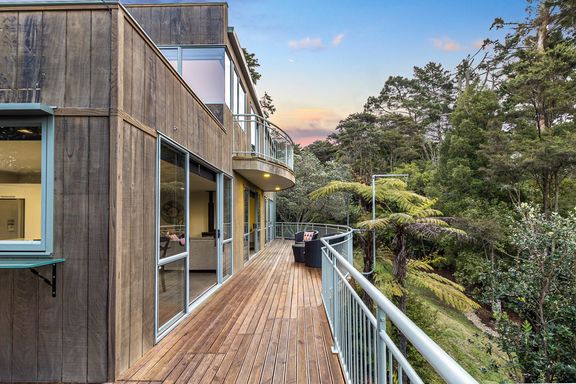 Property value - 103 Takahe Road, Titirangi - realestate.co.nz