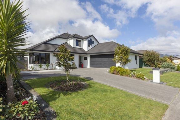Sold - 4 Consort Close, Paraparaumu Beach - realestate.co.nz