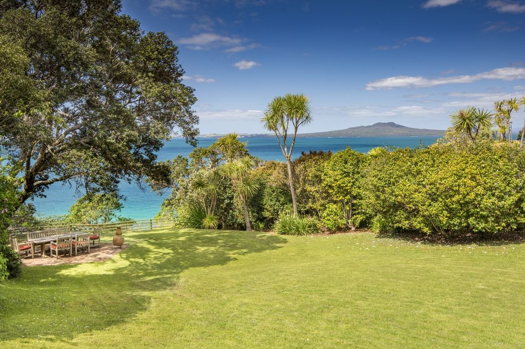 Property value - 173 Beach Road, Castor Bay - realestate.co.nz