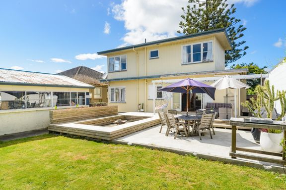 Property value - 9 Featherston Street, Takaro - realestate.co.nz