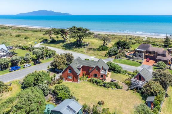 Property value - 2 Kitchener Street, Te Horo - realestate.co.nz