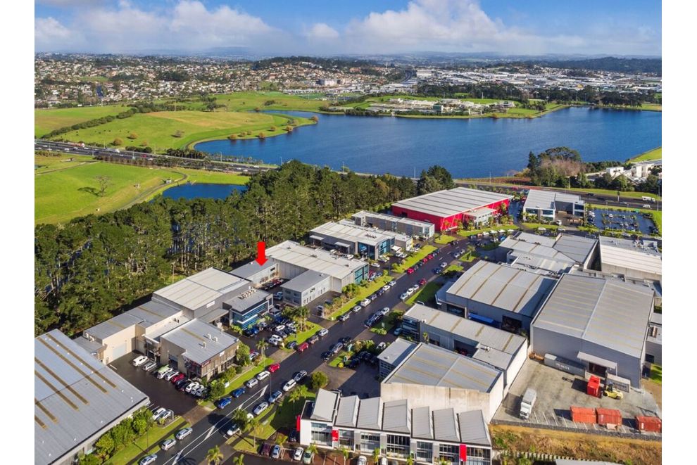 For sale H/45 Arrenway Drive, Rosedale - realestate.co.nz