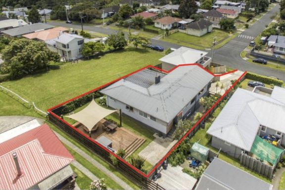 Property value - 28 Alverstoke Road, Parkvale - realestate.co.nz