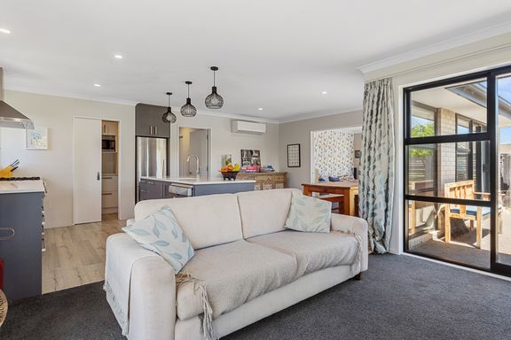 Property value - 14 Old Farm Place, Rangiora - realestate.co.nz