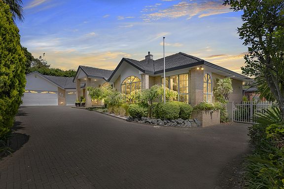 Property value - 7 Saint Elmo Rise, Shamrock Park - realestate.co.nz