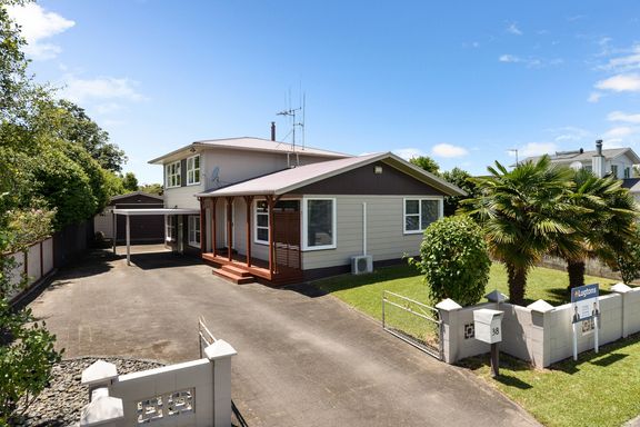 Property value - 38 Deanwell Avenue, Deanwell - realestate.co.nz