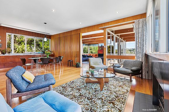 Property value - 79 Nevay Road, Miramar - realestate.co.nz