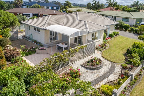 Property value - 188 Lakeside Drive, Orewa - realestate.co.nz