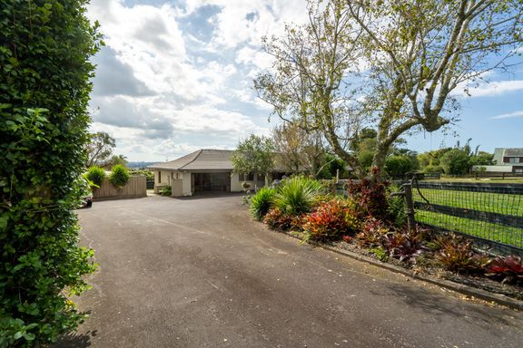 Property value - 370 Point View Drive, Shamrock Park - realestate.co.nz