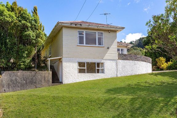 Property value - 4 Tainui Terrace, Tawa - realestate.co.nz