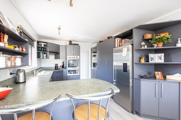 Property value - 49 Clifton Drive, Waitara - realestate.co.nz