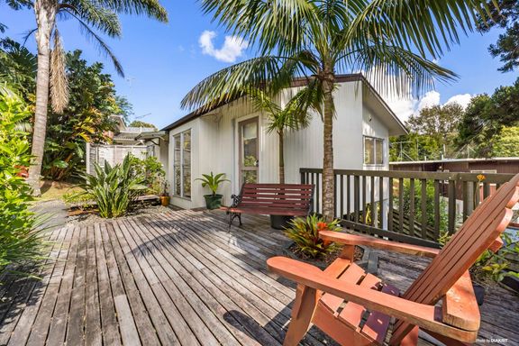 Property value - 2 Teviot Place, Totara Vale - realestate.co.nz