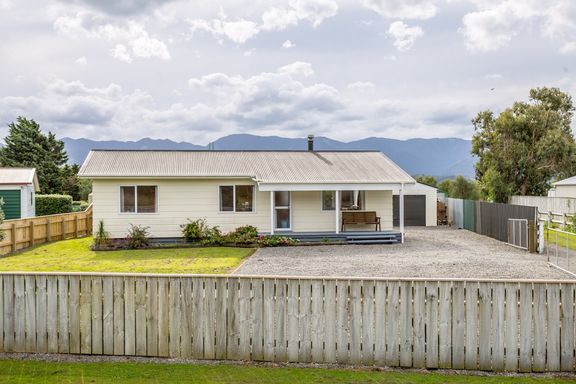 Property value - 89 Lake Ferry Road, Lake Ferry - realestate.co.nz