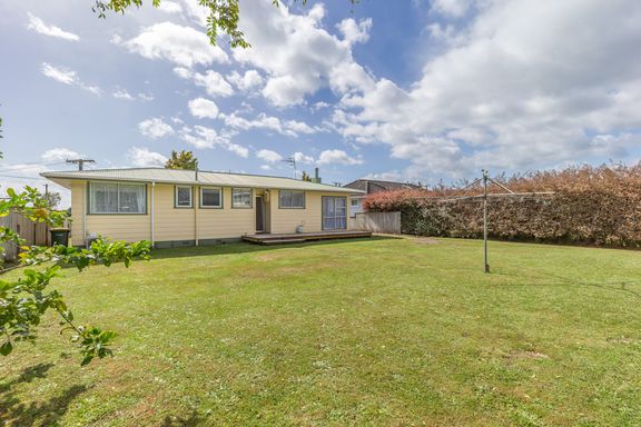 Property value - 14 Bledisloe Street, Levin - realestate.co.nz