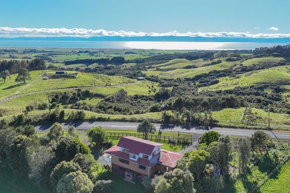Property value - 77 Esk Road, Miranda - realestate.co.nz