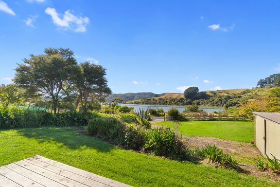 Property value - 1021 Te Waitere Road, Taharoa - realestate.co.nz