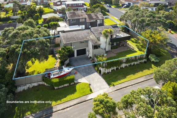 Property value - 1 Busbridge Place, Hillcrest - realestate.co.nz