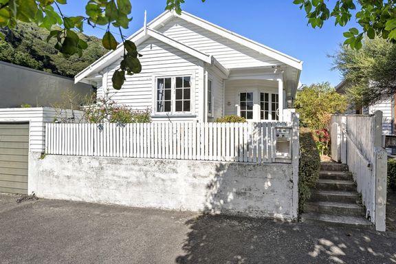 Property value - 7 Konini Street, Eastbourne - realestate.co.nz