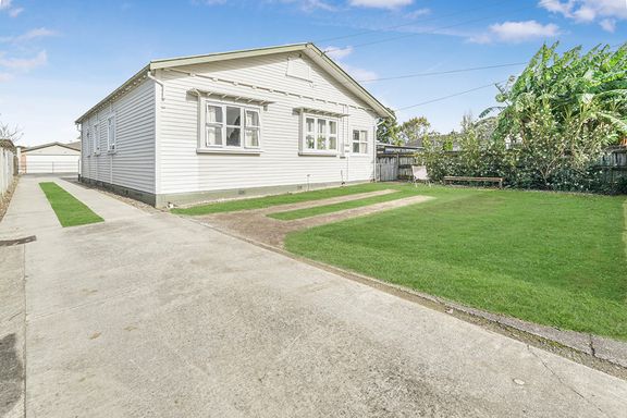 Property value - 205 Galloway Street, Hamilton East - realestate.co.nz
