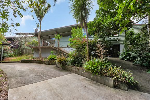 Property value - 54 Old Onerahi Road, Onerahi - realestate.co.nz