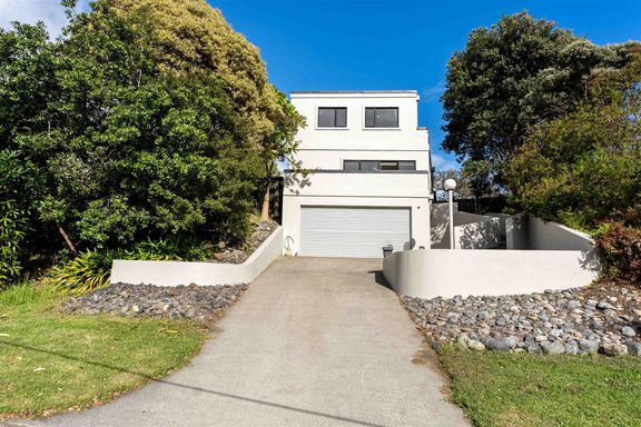 Property value - 4 Flaxmere Street, Waikanae Beach - realestate.co.nz