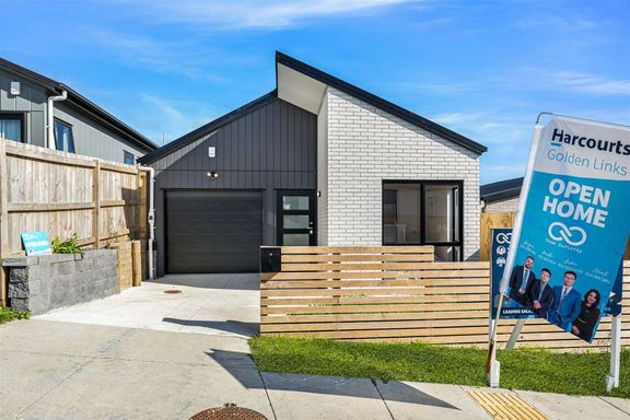 Property value - 34 Morus Road, Massey - realestate.co.nz