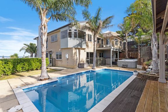 Property value - 21 Kotanui Avenue, Army Bay - realestate.co.nz