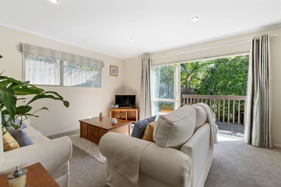 Property value - 2/10 Brookvale Park, Stanmore Bay - realestate.co.nz