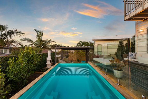 Property value - 12 Vera Court, Silverdale - realestate.co.nz